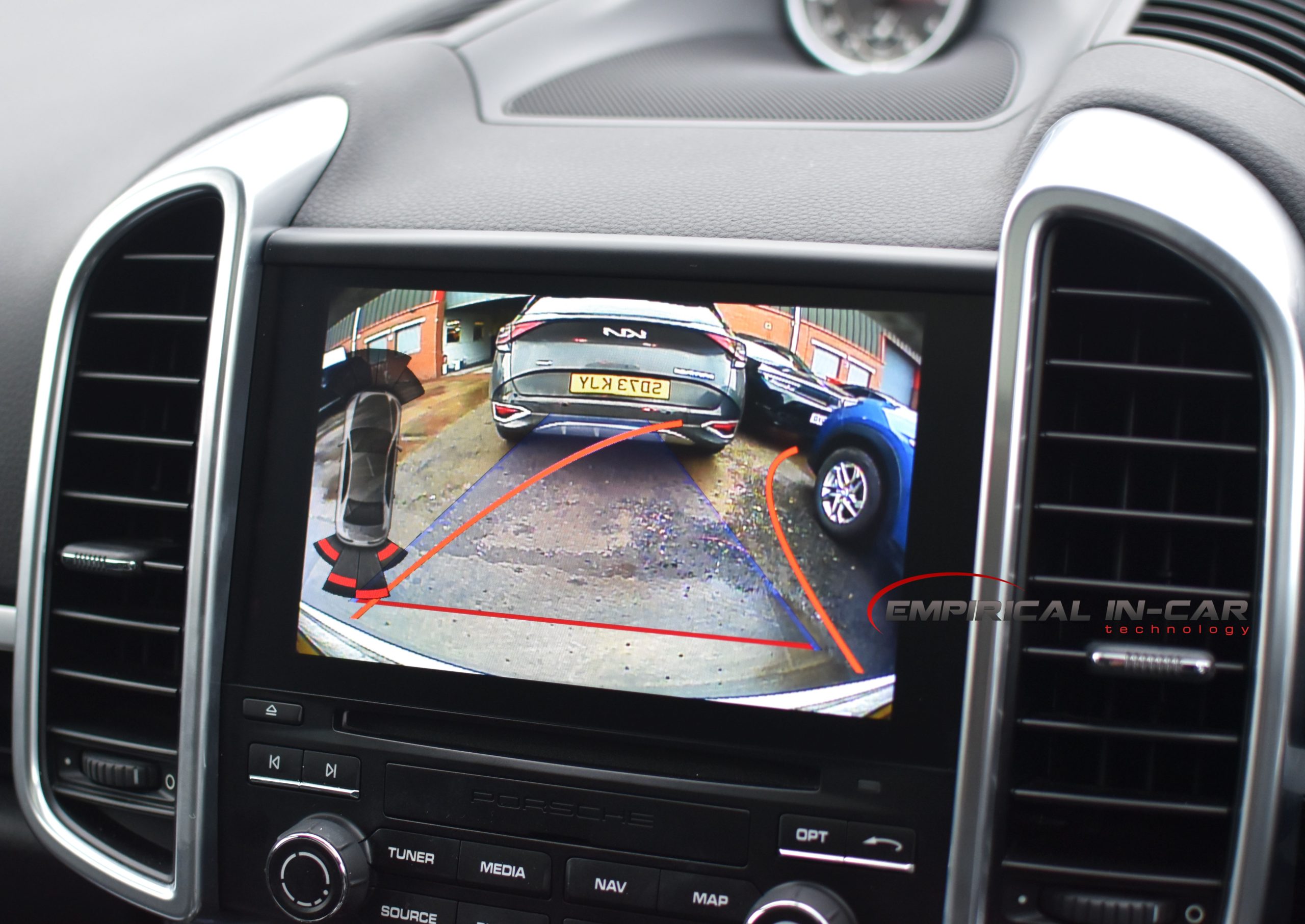 Porsche Cayenne PCM4 - Reverse Reversing Camera Kit