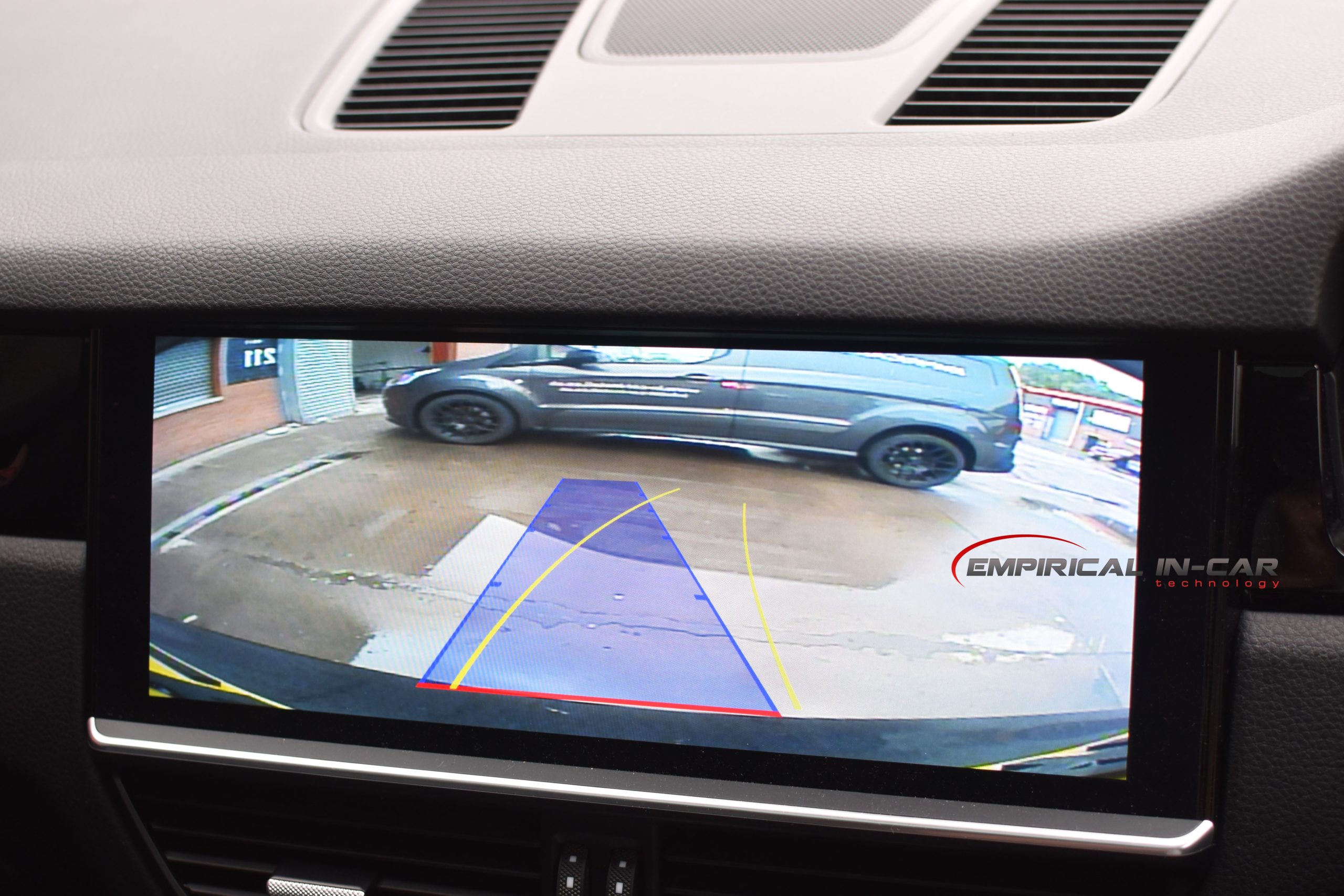 Porsche Cayenne PCM5 - Reverse Reversing Camera Kit