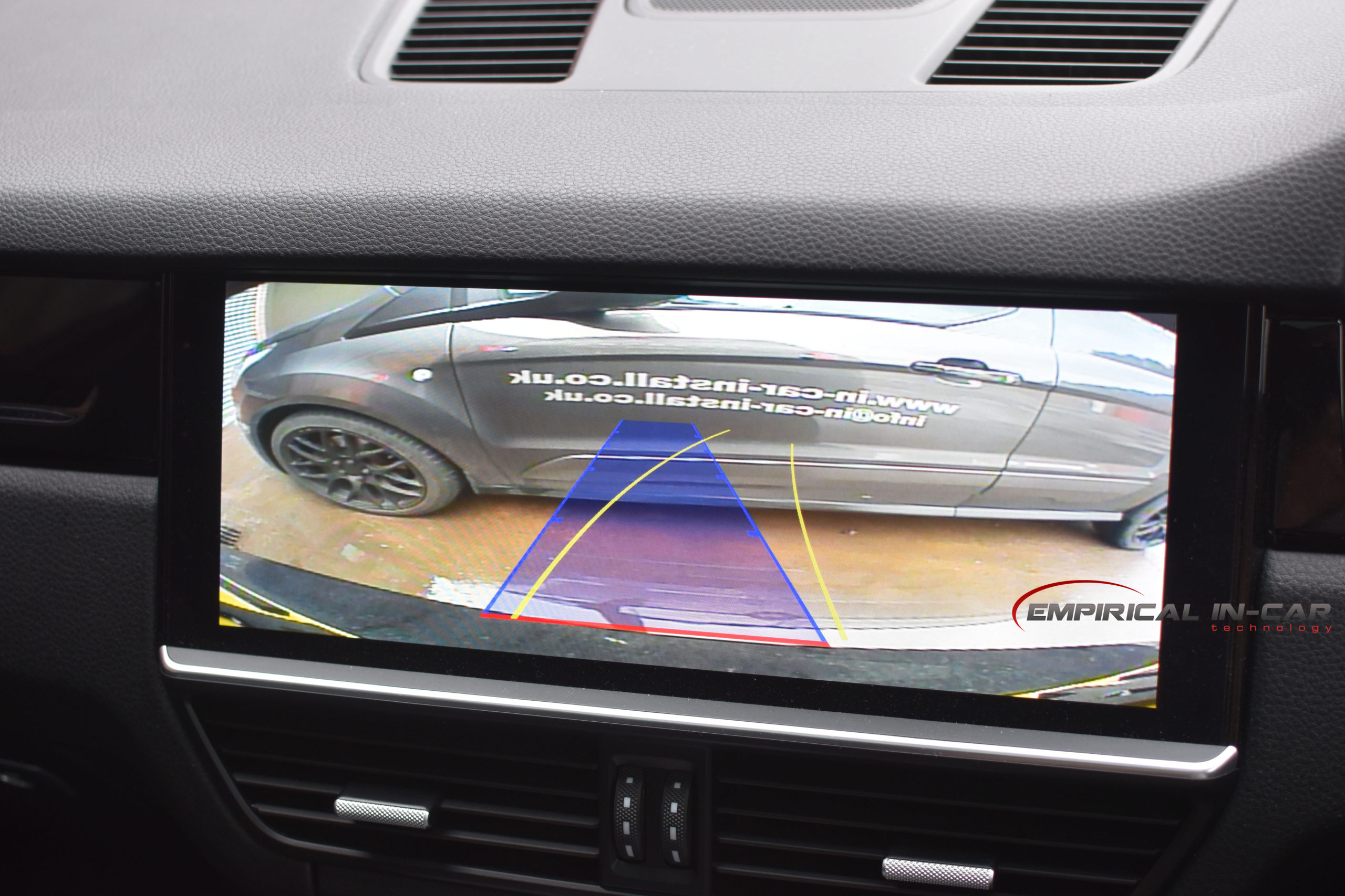 Porsche Cayenne PCM5 - Reverse Reversing Camera Kit