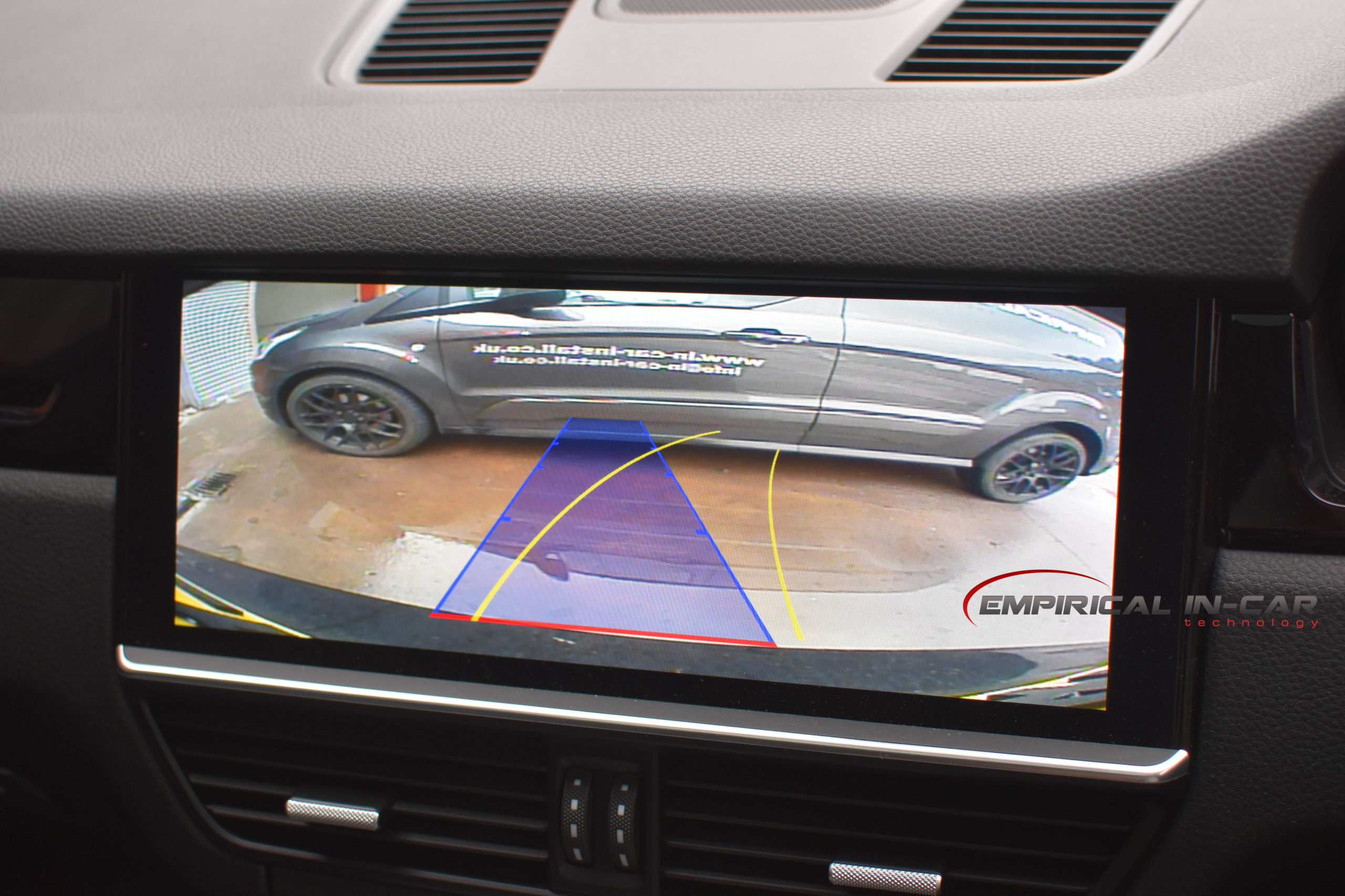 Porsche Cayenne PCM5 - Reverse Reversing Camera Kit